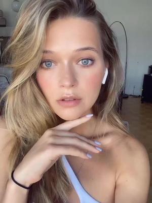 app.userVideo.meta.title | Exolyt