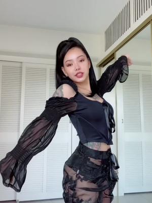 app.userVideo.meta.title | Exolyt